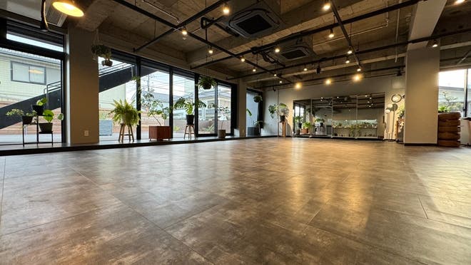 本厚木駅よりバスで10分 厚木国道412号線沿いの広いスタジオスペース、ジムスペースあり、ママ会もの写真6