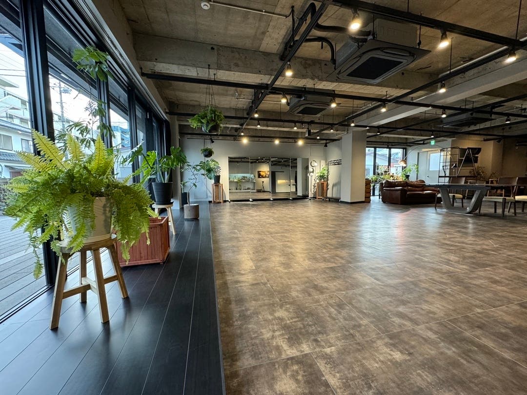 本厚木駅よりバスで10分　厚木国道412号線沿いの広いスタジオスペース、ジムスペースあり、ママ会もの写真7