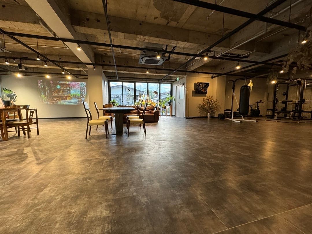 本厚木駅よりバスで10分　厚木国道412号線沿いの広いスタジオスペース、ジムスペースあり、ママ会もの写真8