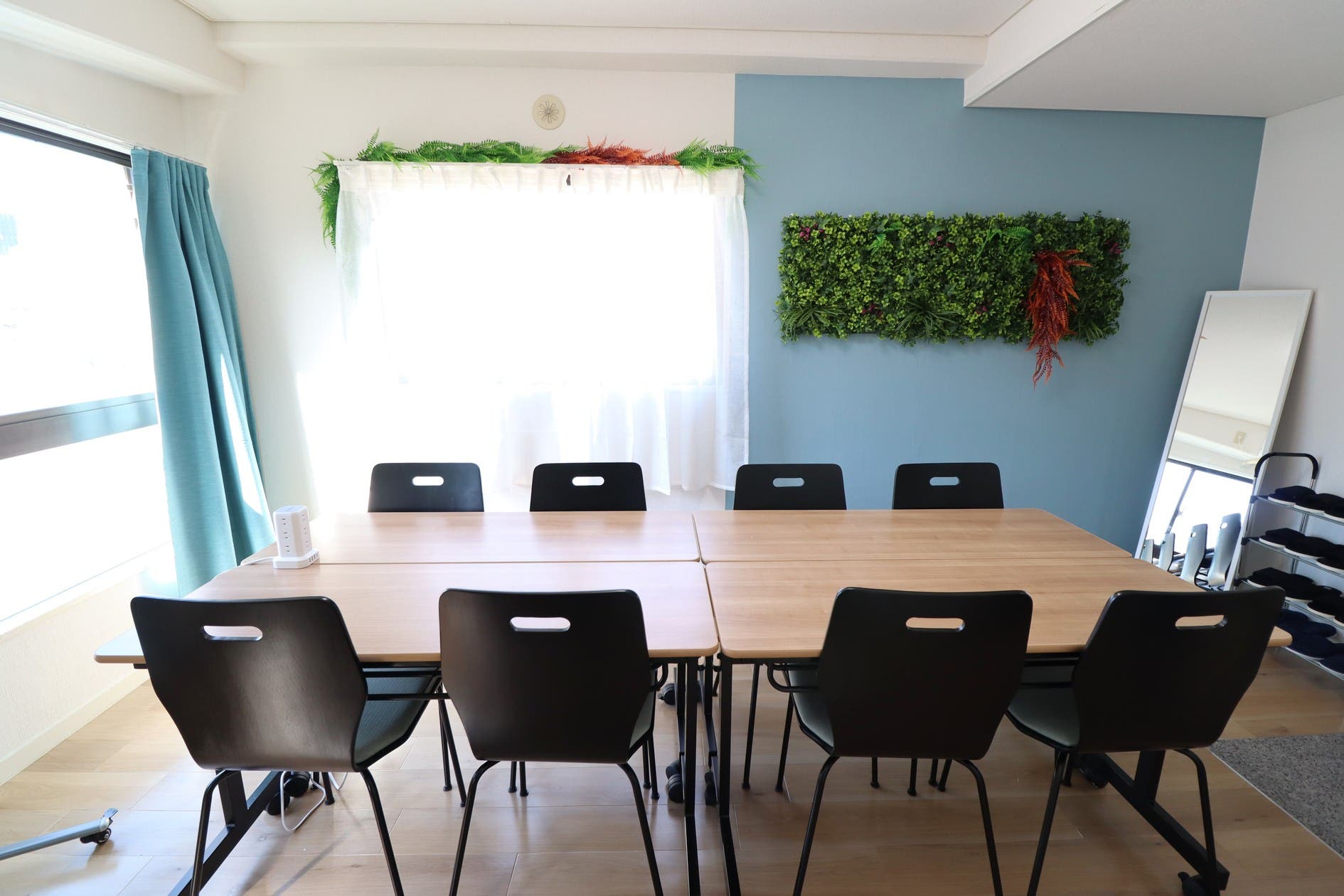 新宿★新規オープン★新宿三丁目E1徒歩20秒★Wi-Fiプロジェクター【新宿フォレストスペース】の写真1