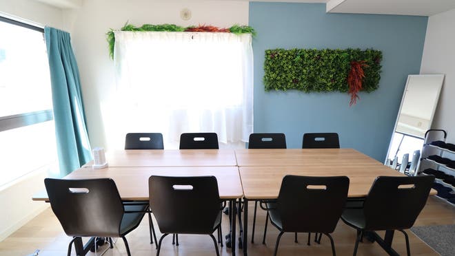 新宿★新規オープン★新宿三丁目E1徒歩20秒★Wi-Fiプロジェクター【新宿フォレストスペース】の写真1