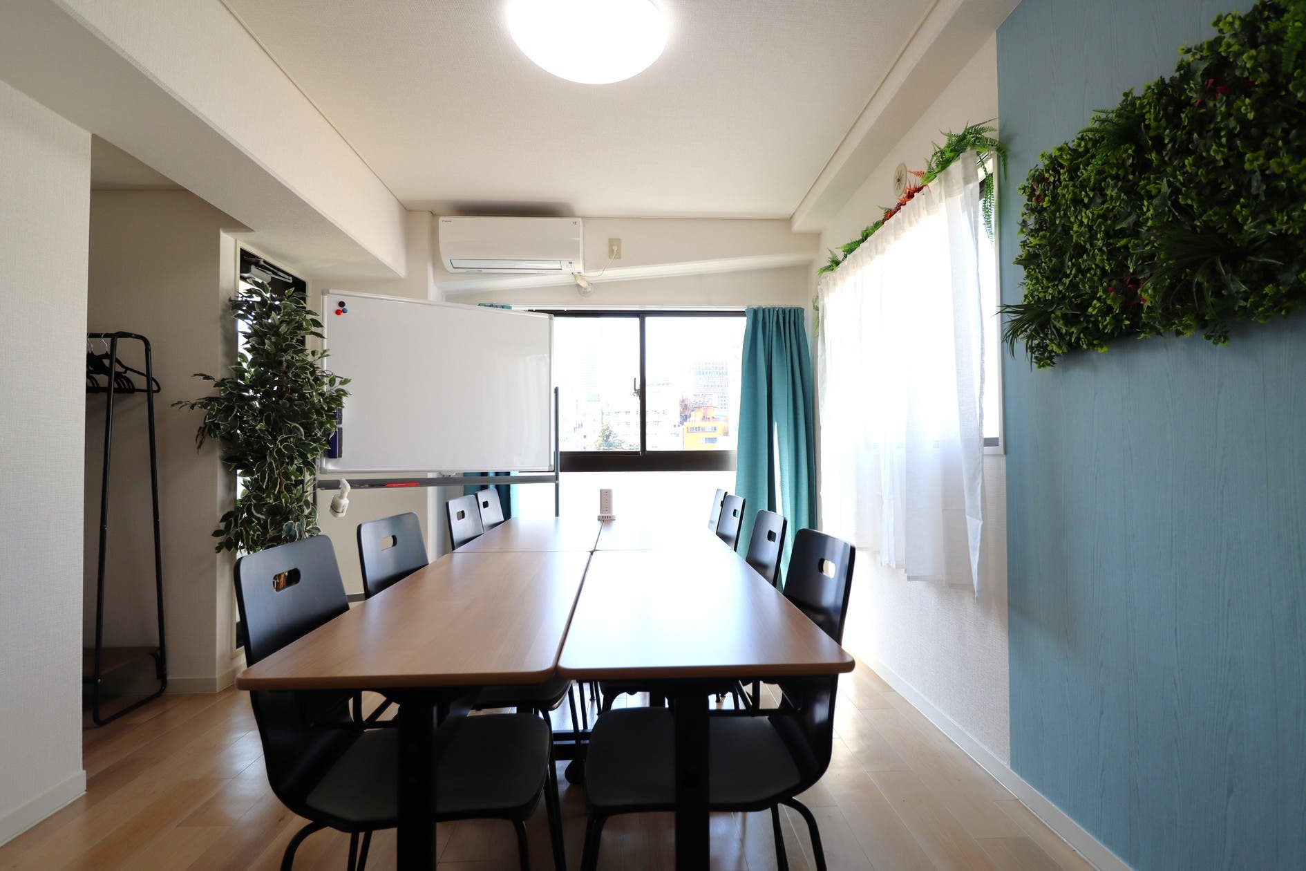 新宿★新規オープン★新宿三丁目E1徒歩20秒★Wi-Fiプロジェクター【新宿フォレストスペース】の写真3