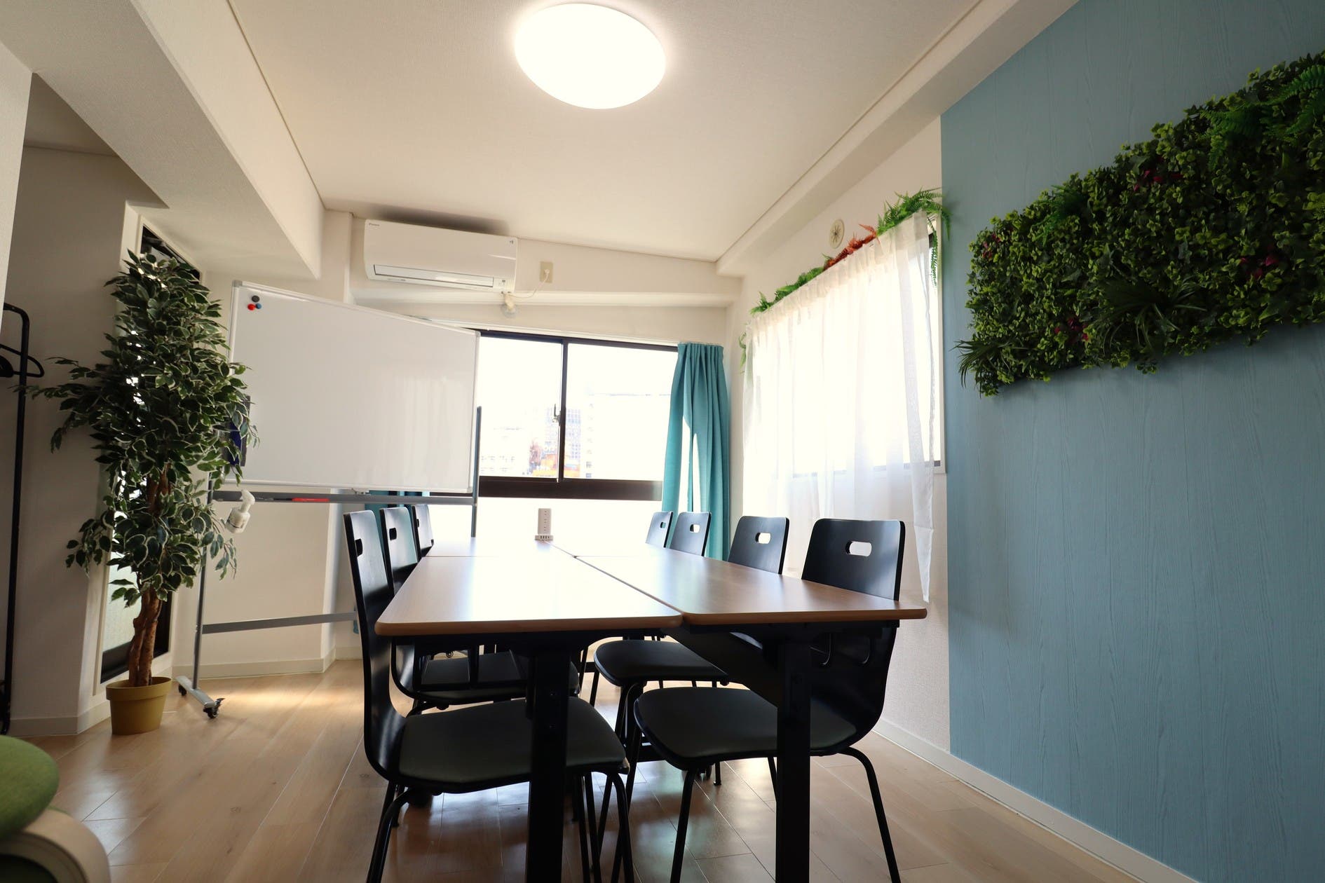 新宿★新規オープン★新宿三丁目E1徒歩20秒★Wi-Fiプロジェクター【新宿フォレストスペース】の写真4