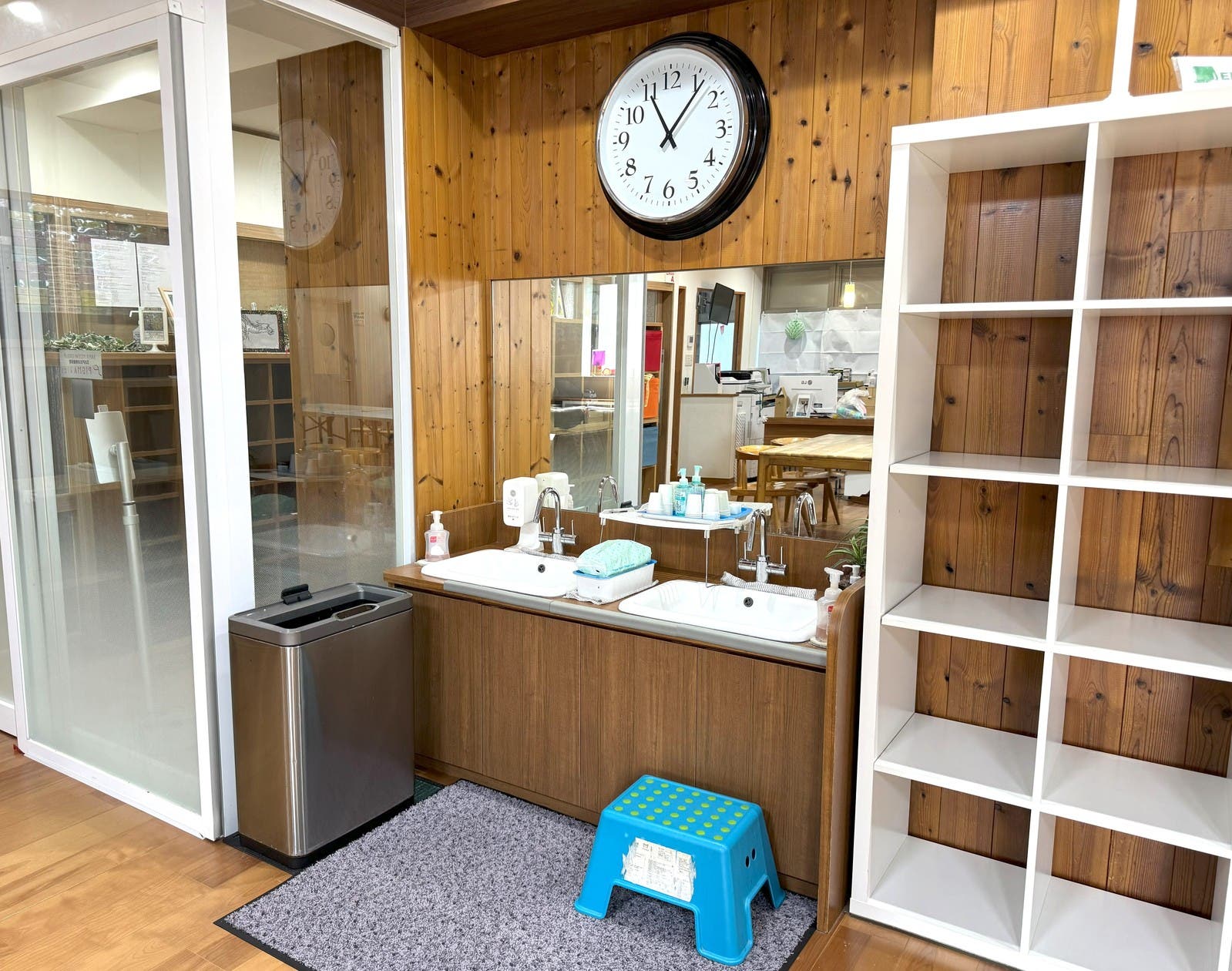 【恵比寿：ラウンジルーム】駅近好立地！お子様連れ大歓迎👌目的に合ったレイアウトで楽しむ✨パーティー/懇親会/ママ会にぴったり🎉の写真7