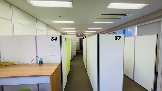 【名古屋駅1番出口より徒歩3分】1~2名★仕切られたスペースで人目を気にせず集中して作業・仕事・学習に最適!Wi-Fi無料!日貸の写真9