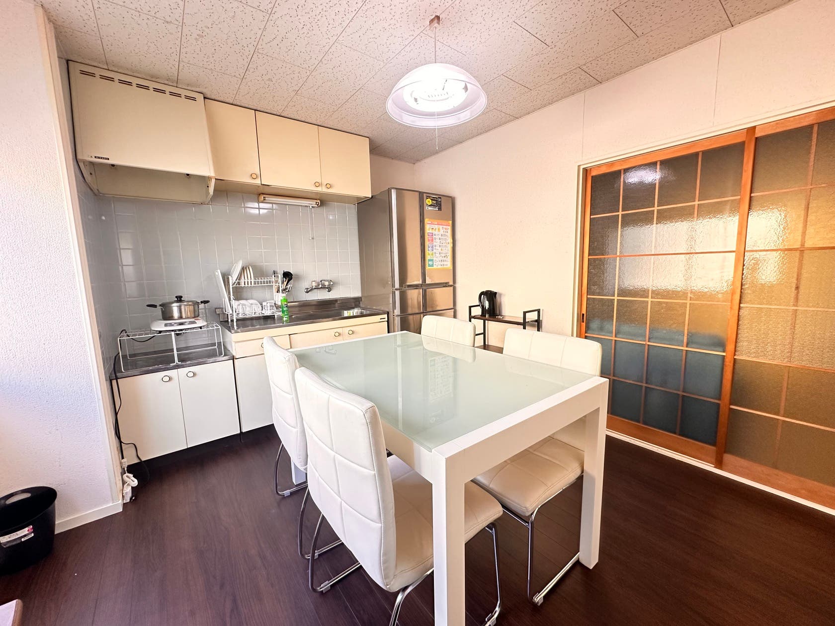 ２DK貸切。無料駐車場付き、無料Wi-Fi付き。撮影も出来ます。誕生会や女子会、テレワークにも。の写真2