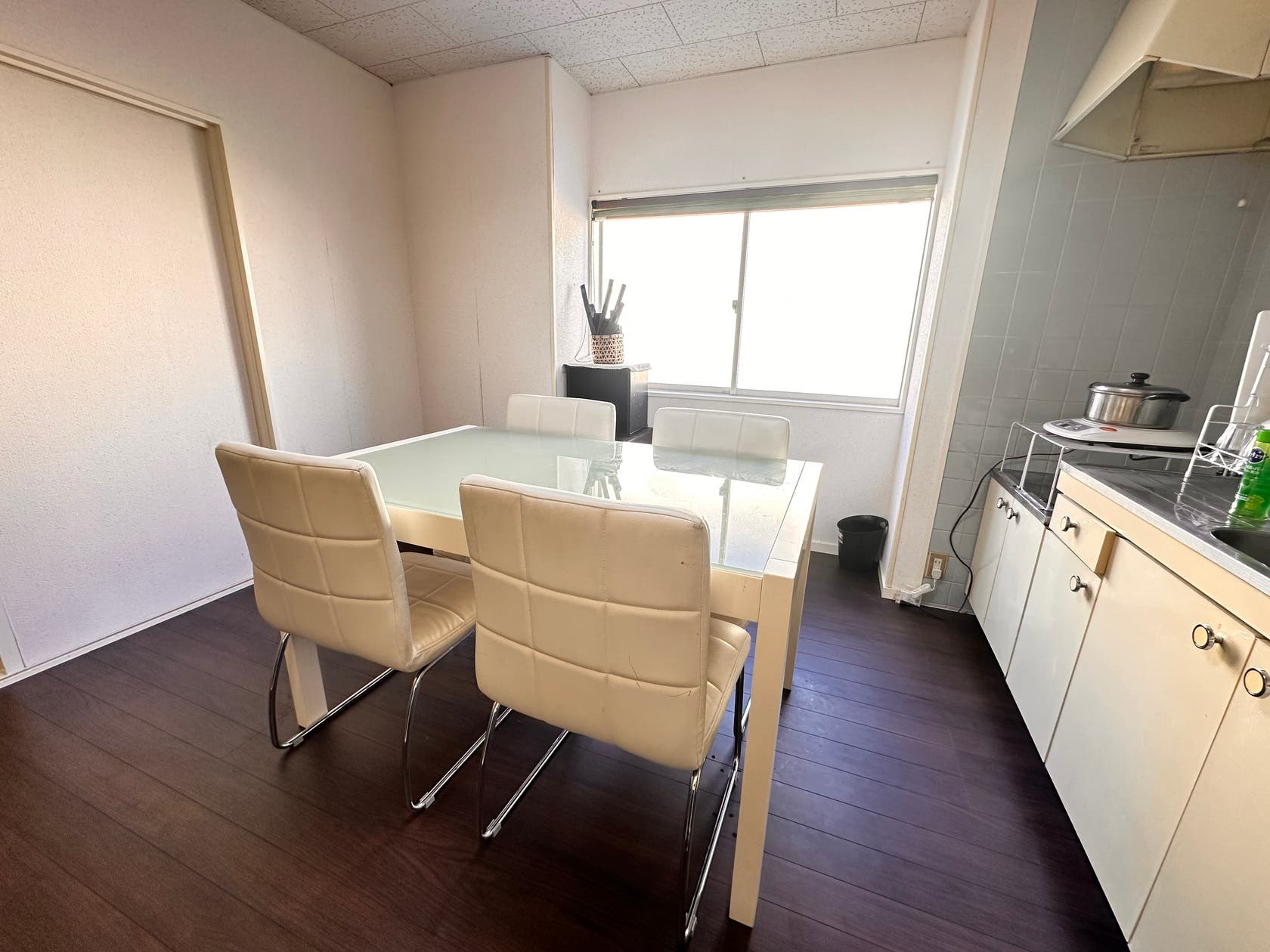 ２DK貸切。無料駐車場付き、無料Wi-Fi付き。撮影も出来ます。誕生会や女子会、テレワークにも。の写真3