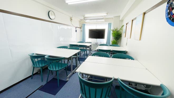 【駅徒歩1分】【光回線】~20名 会議、ボドゲ、オンライン、配信、ネイル、撮影★壁一面ホワイトボード 55インチモニタ- の写真5