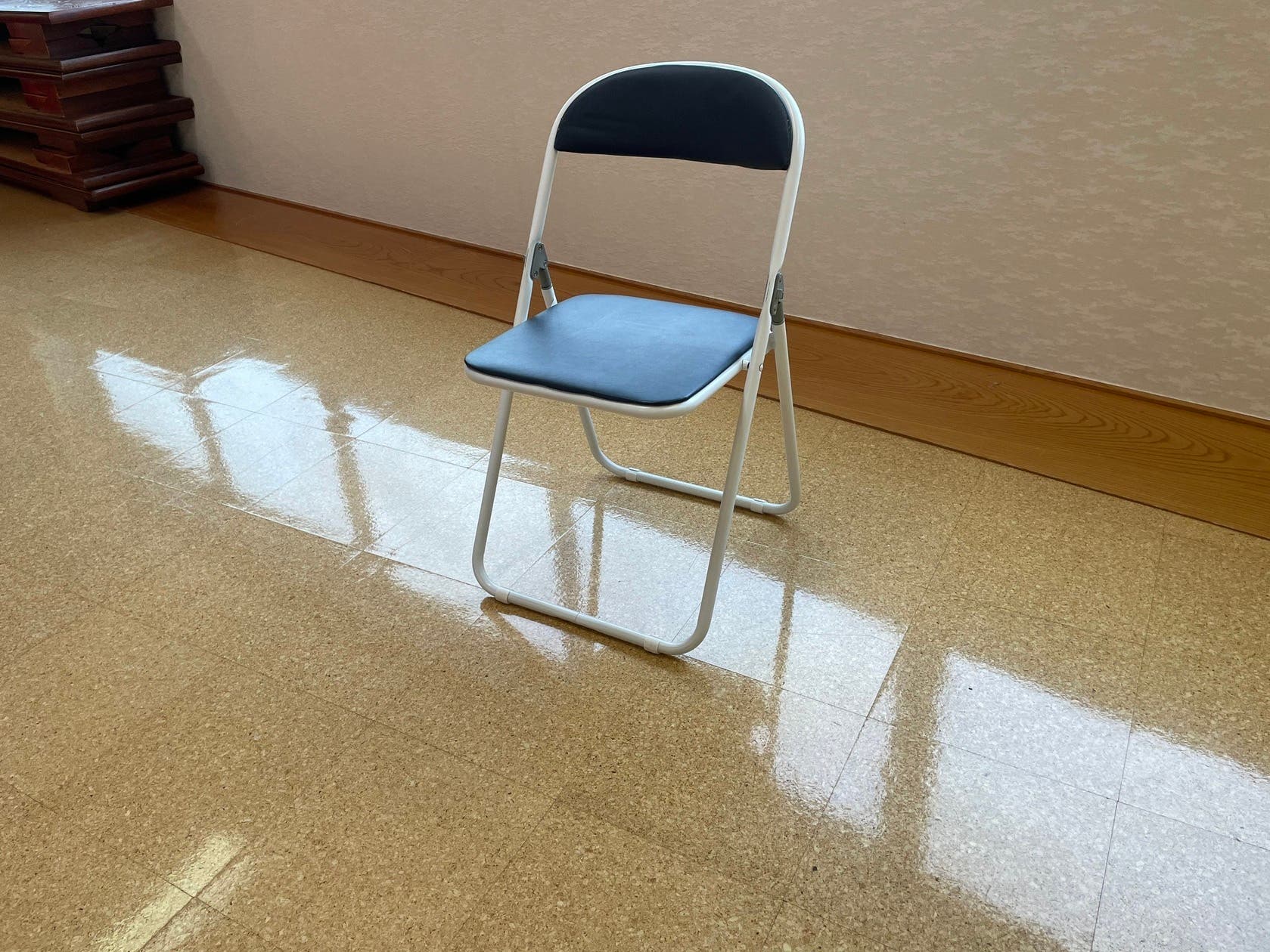 折り畳みパイプ椅子の画像1