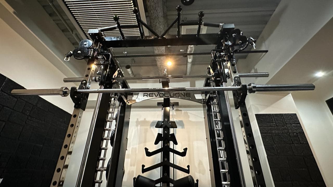 【堺筋本町駅1分】＃最安値級｜トレーニングに集中できるジム｜パーソナル利用や合トレに最適【手ぶらOK】の写真8