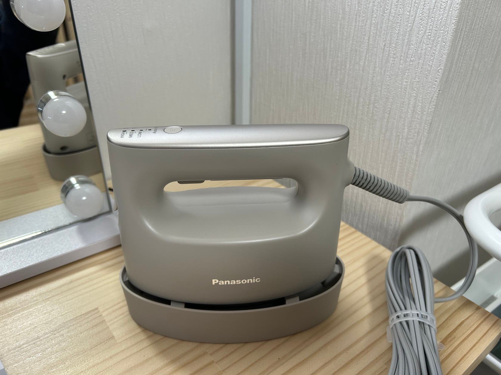 👕スチームアイロンの画像1