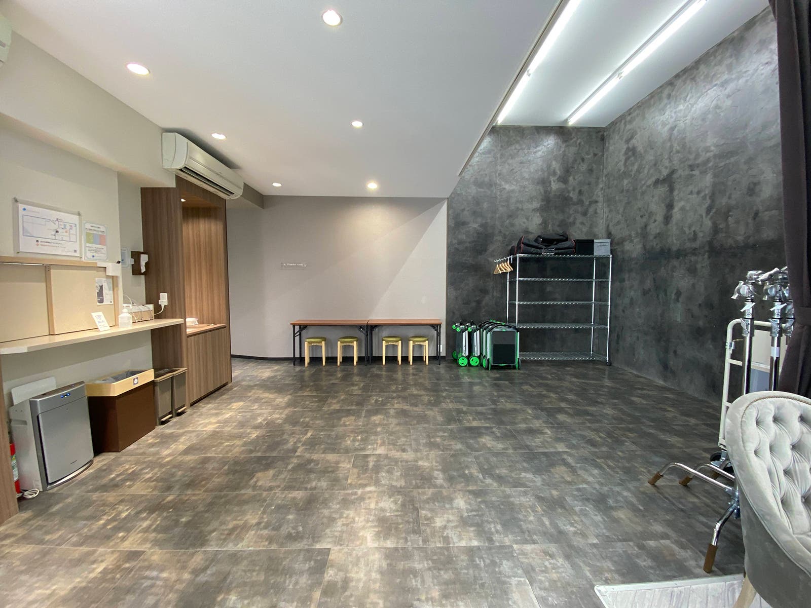 230m²の大型白ホリスタジオ、クロマキー対応、機材充実の写真15