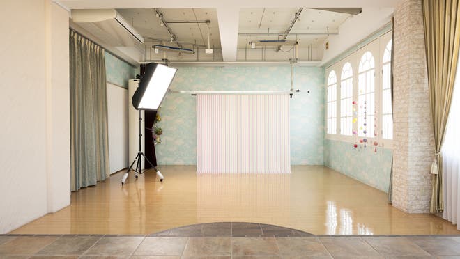 自然光の入るプロの撮影スタジオをそのままレンタル!<無料>更衣室・駐車場・撮影機材(機材の使い方説明付き♪)の写真3