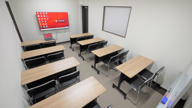 東海道新幹線「静岡駅」徒歩5分 会議室(16名収容可能)65インチTVモニターを利用しWEB会議の写真3