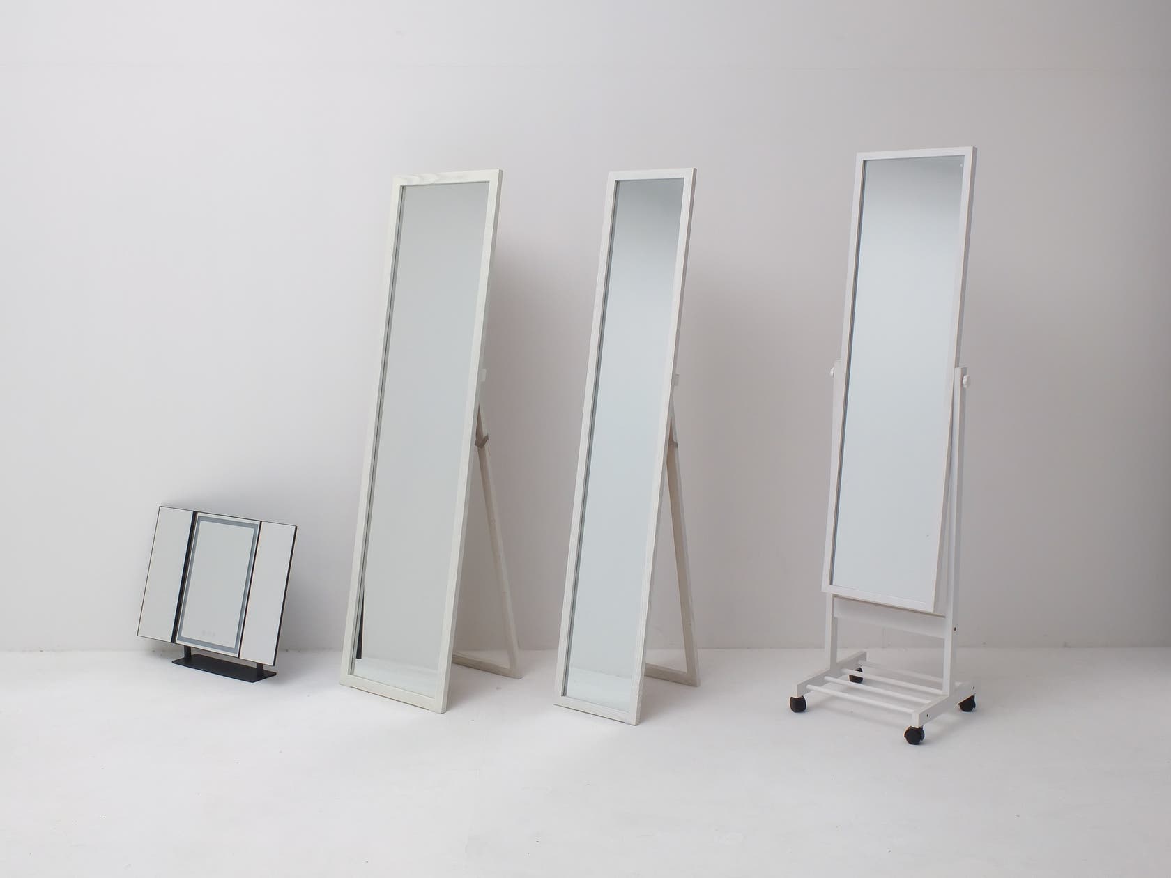 [白背景スタジオ/長野駅]自然光の入る、白背景、シロハコスペース/撮影スタジオの写真8