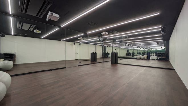 地域最安値を目指します!完全個室の3面鏡張りでダンス練習も可能、ご利用用途なんでもご相談ください!の写真4