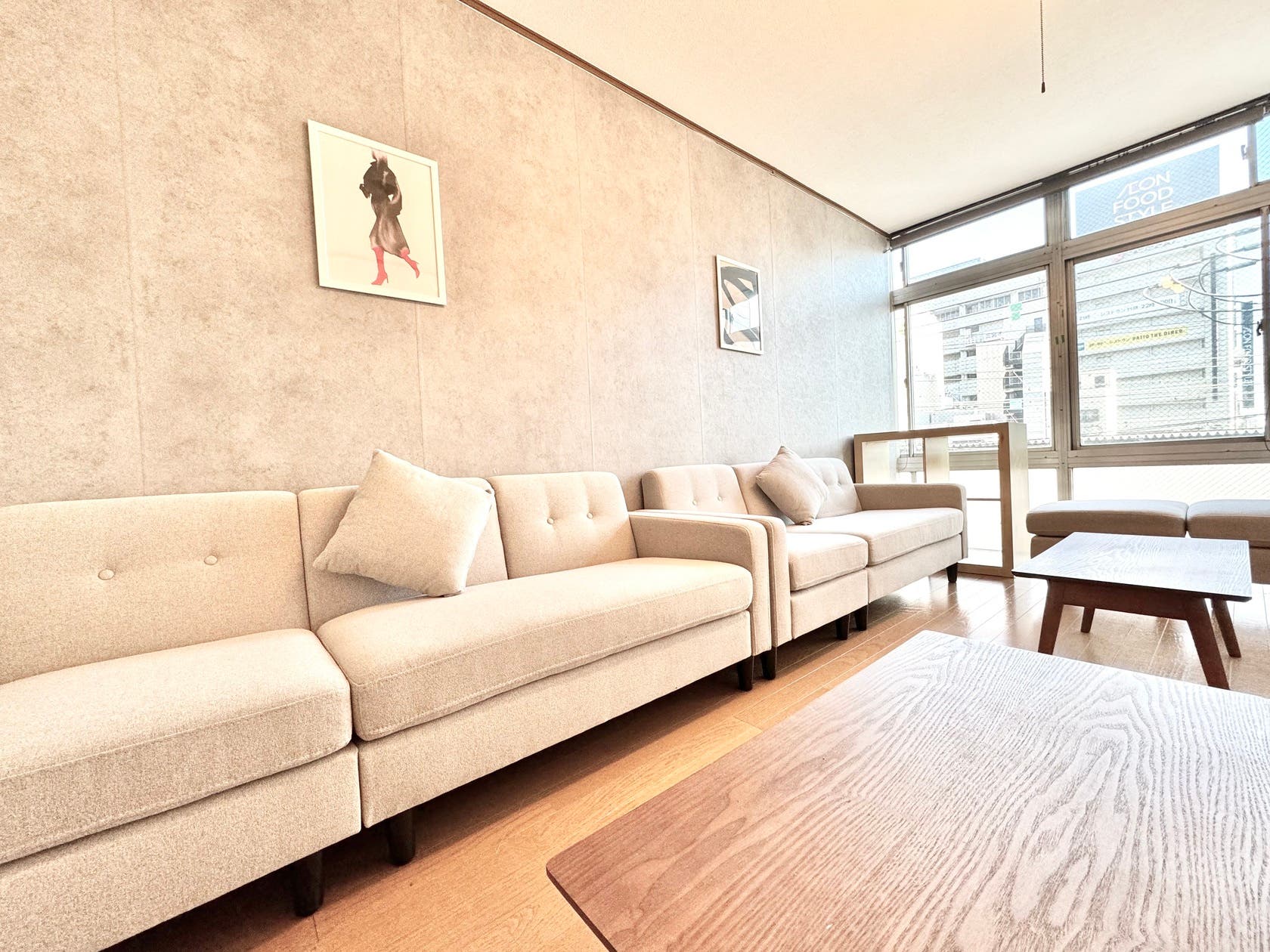 平日500円超特セール🎉ちょうどいい！レンスペ🎈JR三ノ宮駅徒歩1分‼️ゴミ処分無料🎉24時間🕰️8人👯‍♀️超リーズナブル✨の写真1