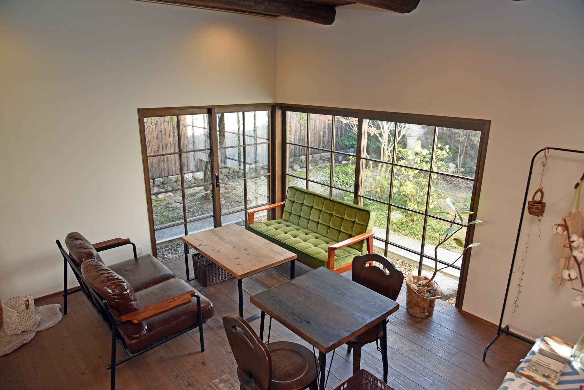 大阪市内から30分でタイムスリップ【富田林寺内町】町家カフェの和モダンな古民家空間スタジオで写真・動画撮影などで最高の一枚を！の写真4