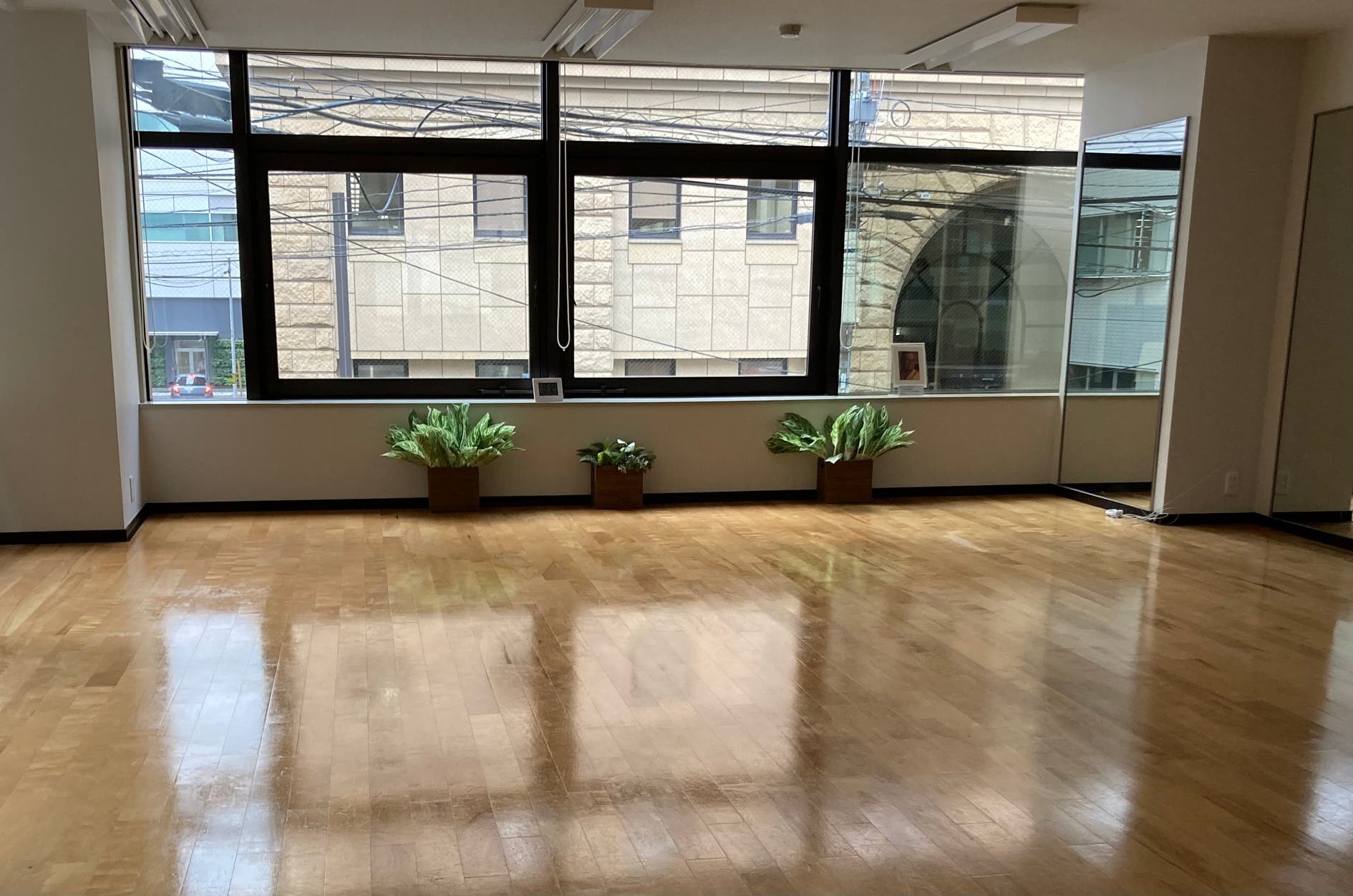 一番町にあるヨガスタジオ・フラ・サルサダンス・楽器演奏も可能です。の写真2