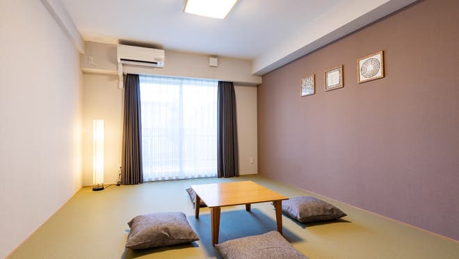 二条駅から徒歩4分のホテル客室(和室)の写真1