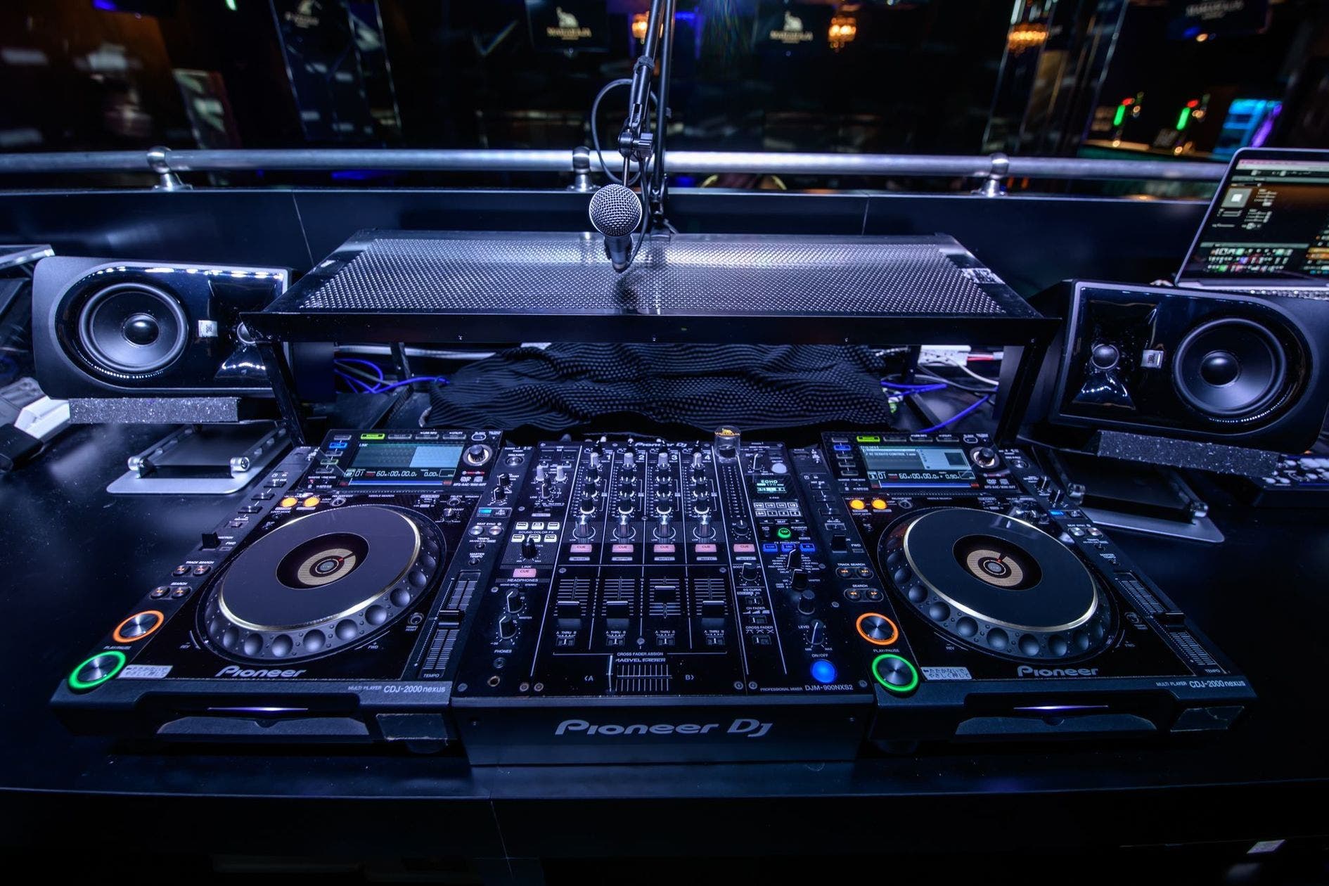 六本木駅から徒歩1分の写真4