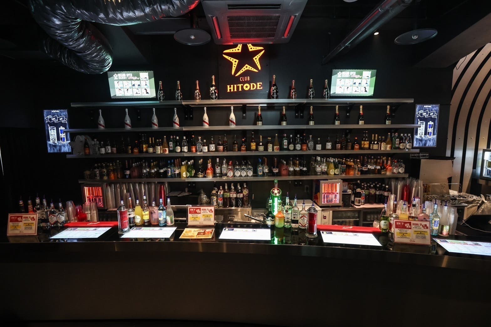 栄駅から徒歩5分 大人気ナイトクラブ “CLUB HITODE”の写真1