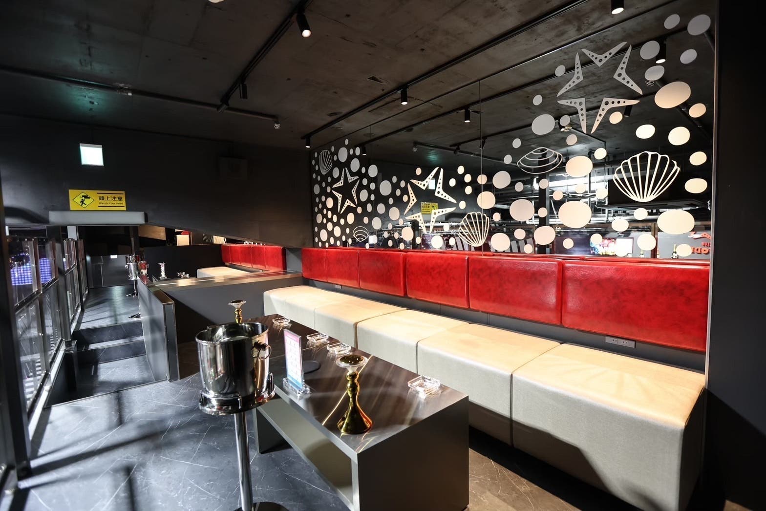 栄駅から徒歩5分 大人気ナイトクラブ “CLUB HITODE”の写真5