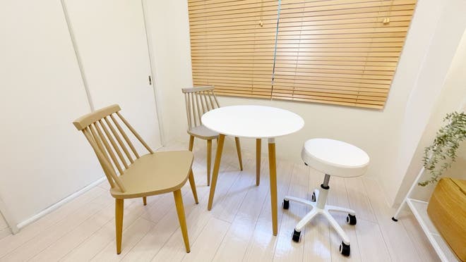 津田沼駅徒歩4分!ナチュラルで明るい室内/エステ、マッサージ、整体、カウンセリング、レッスン、打ち合わせなどにどうぞ!の写真3