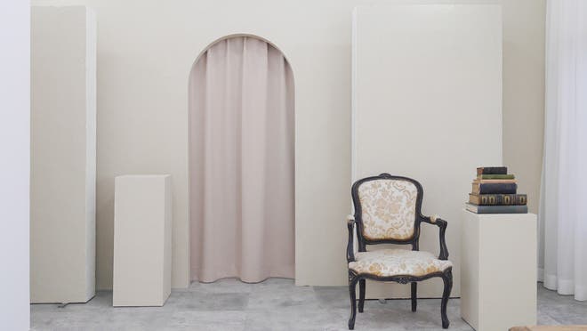 【表参道徒歩3分】自然光・ベージュと白・アーチ・アンティーク・海外インテリア・フォトスタジオの写真6