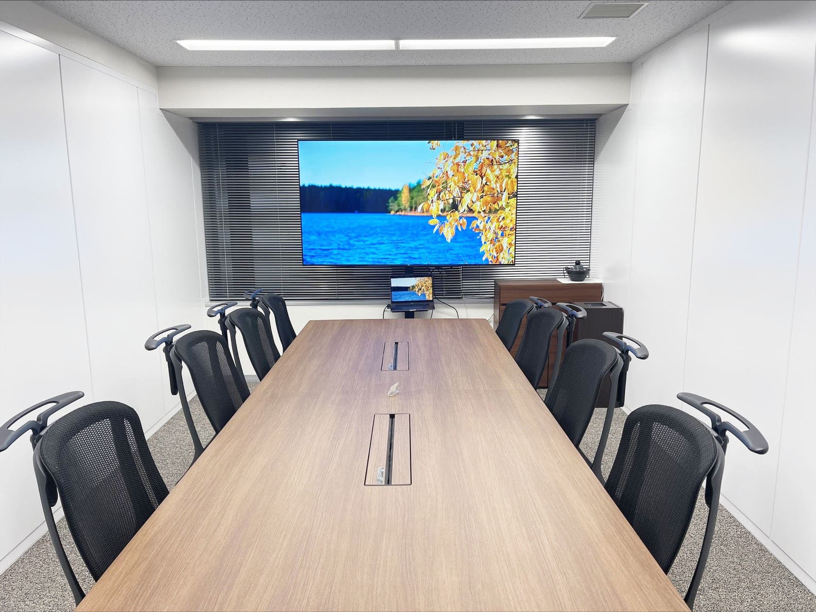 【銀座駅他2駅3分以内】定員10名/会議・研修・商談に/飲食OK・待合スペース、フリードリンク有/フォーマルな雰囲気の写真6