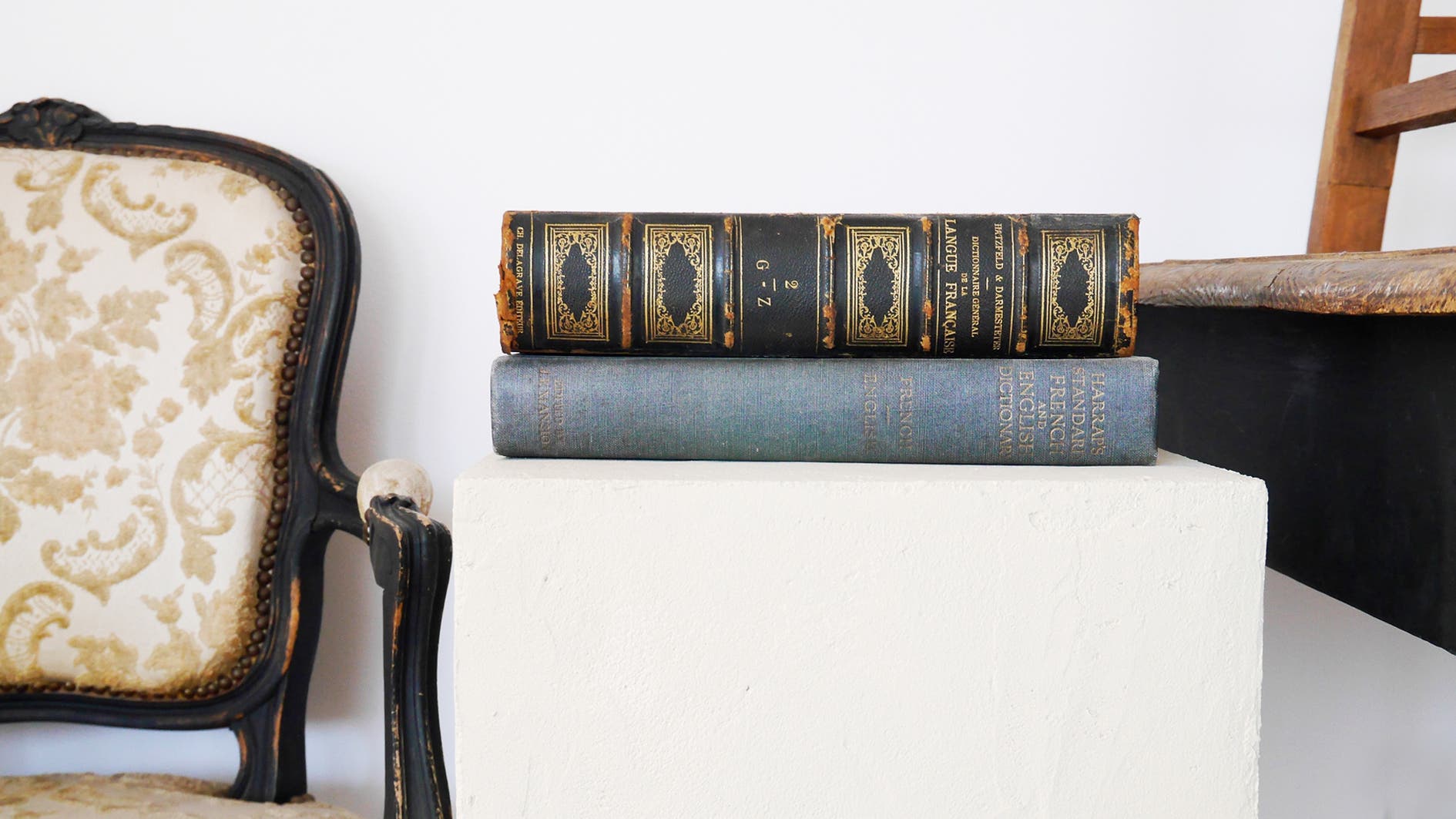 【表参道徒歩3分】自然光・ベージュと白・アーチ・アンティーク・海外インテリア・フォトスタジオの写真12