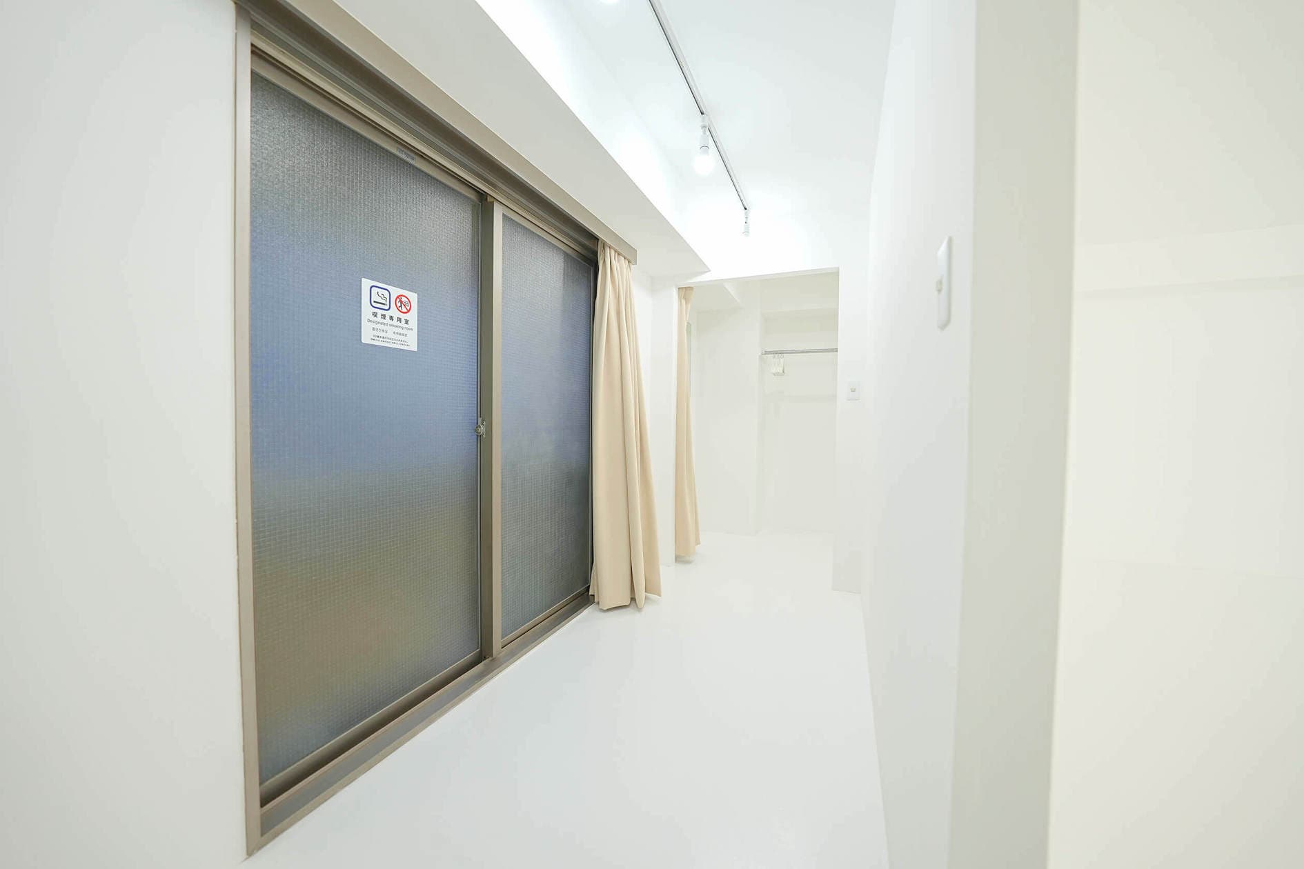 中目黒駅から徒歩7分｜白ホリと黒背景が使える無料機材が豊富に揃った格安レンタル撮影スタジオの写真11