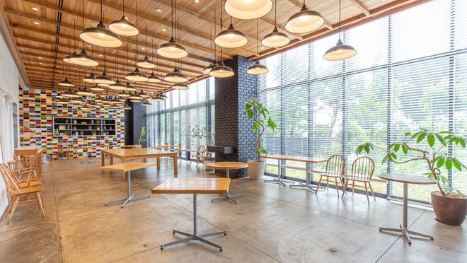 【お台場・湾岸 / SWITCH STAND ODAIBA】テラス付きのカフェスペースを貸切可能!会議設備も各種完備の写真10