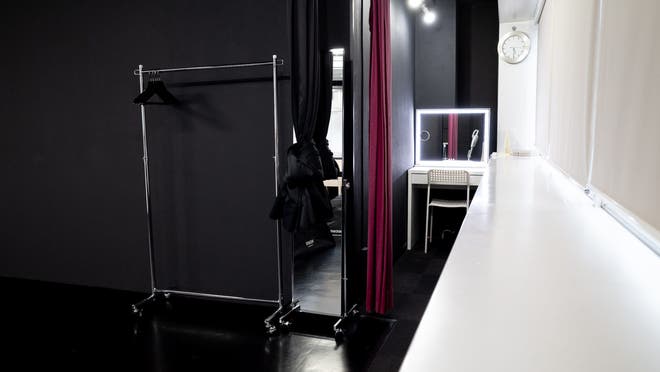 池袋駅から徒歩8分|白ホリと黒ホリが使える無料機材が豊富に揃った格安レンタル撮影スタジオの写真8