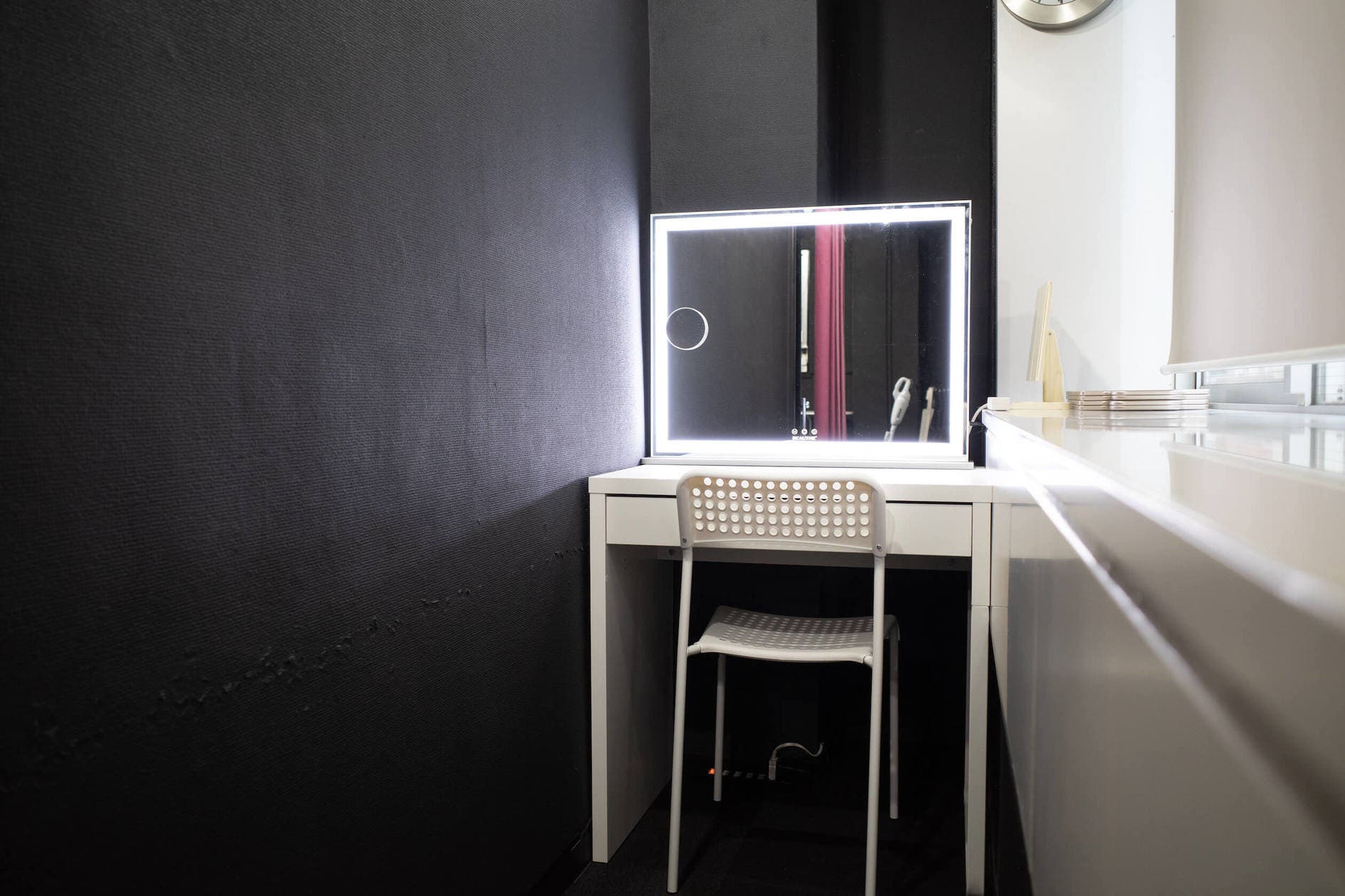 池袋駅から徒歩8分｜白ホリと黒ホリが使える無料機材が豊富に揃った格安レンタル撮影スタジオの写真9