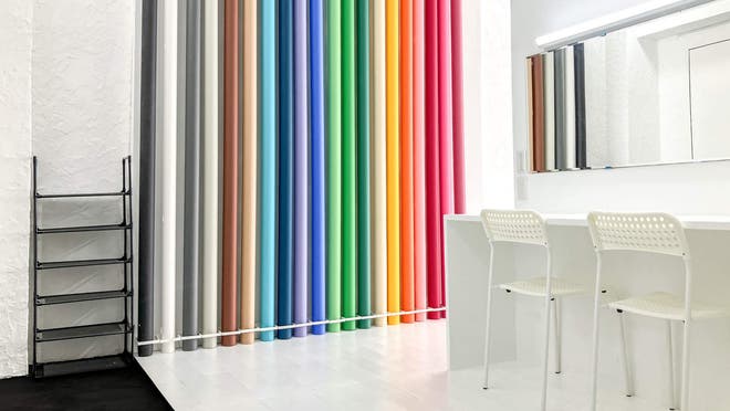 桜木町駅・馬車道駅から徒歩3分|白ホリと背景紙20色以上が使い放題で無料機材や備品も豊富に揃った格安レンタル撮影スタジオの写真3