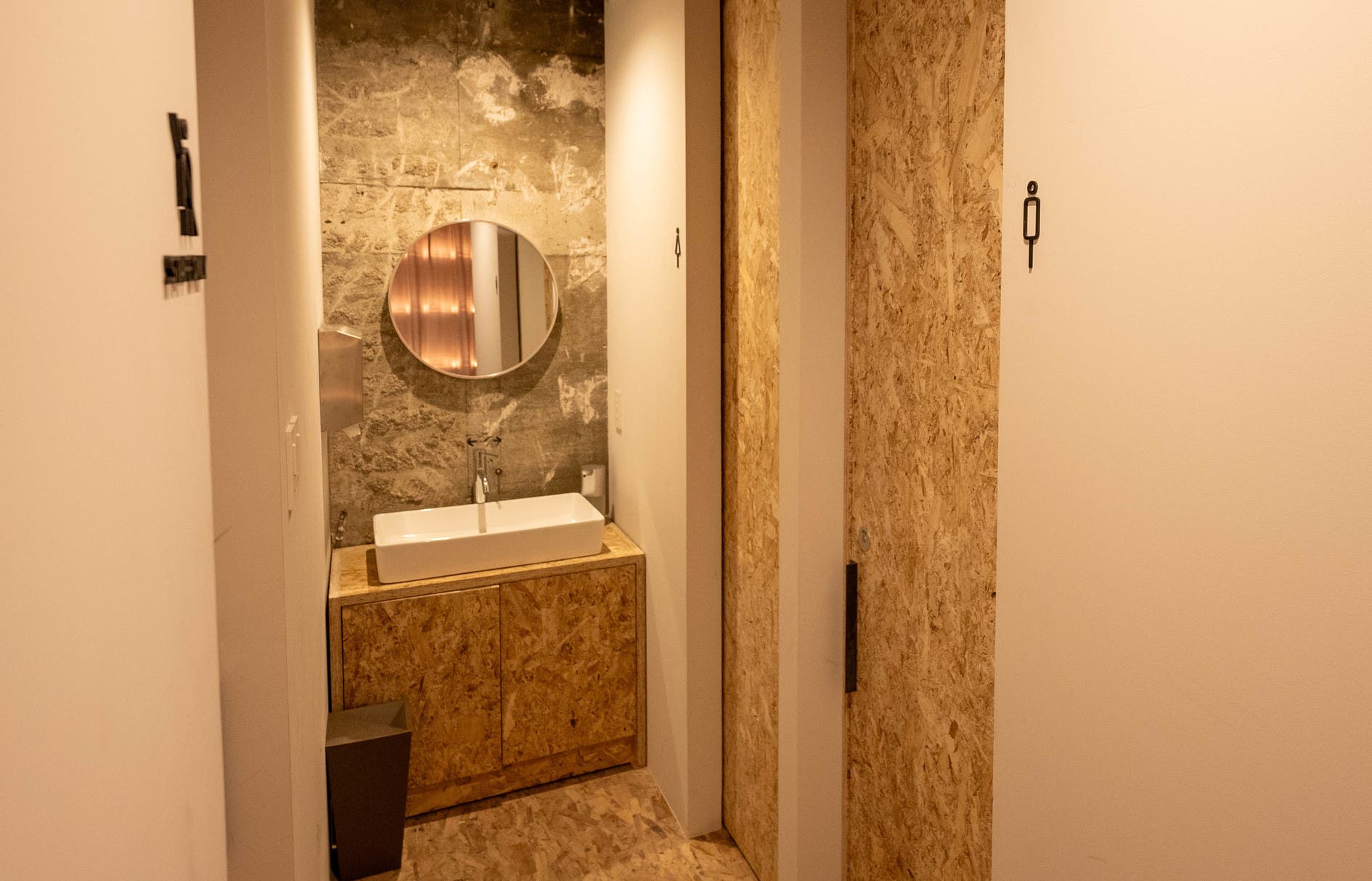 赤坂駅徒歩1分のトークライブハウスの写真5