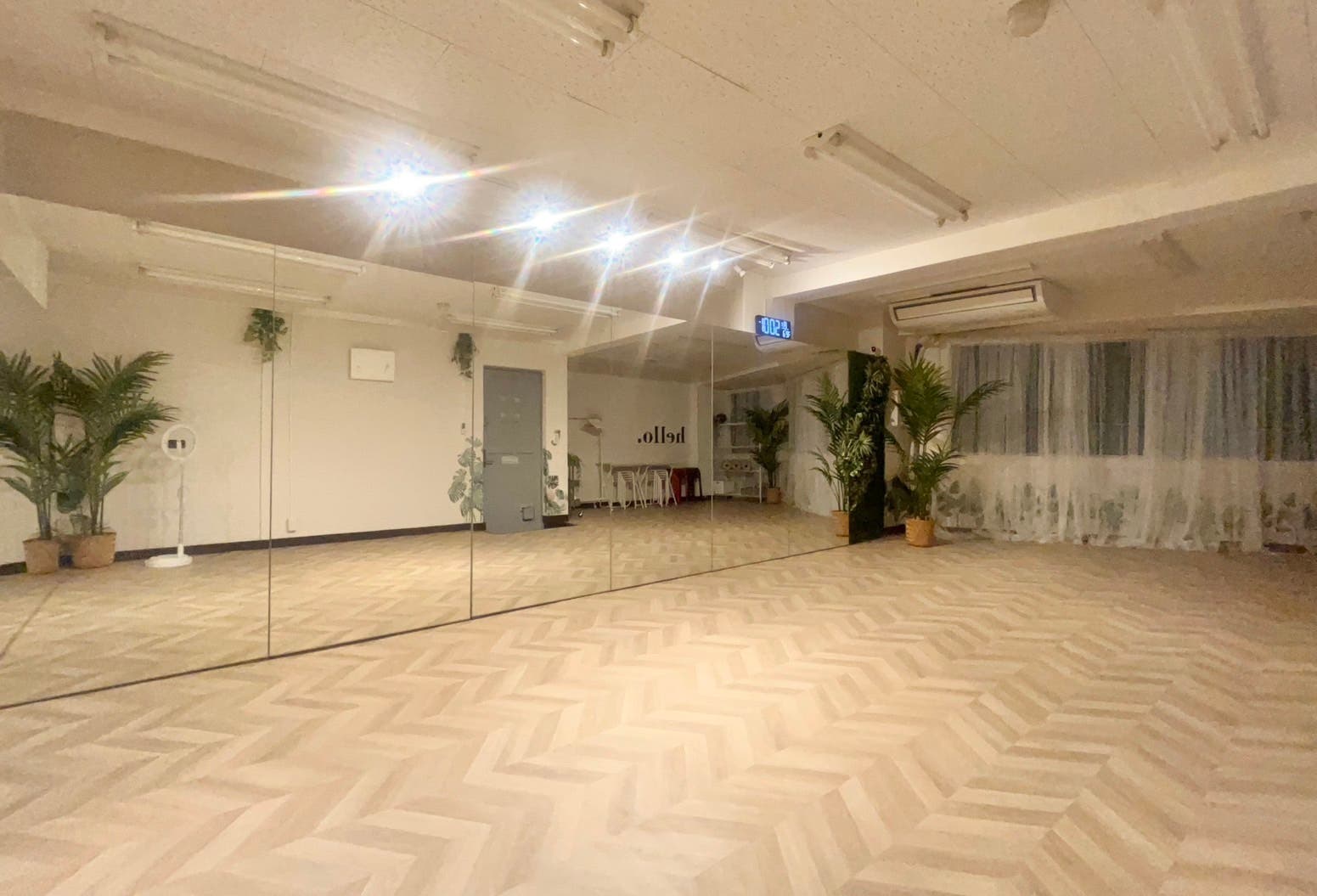 2月OPEN!【JR飯田橋1分】2面大型鏡計約9m／広々42㎡スタジオでポージング・ヨガ・ピラティス・演劇に☆振動の出るダンス✖の写真7