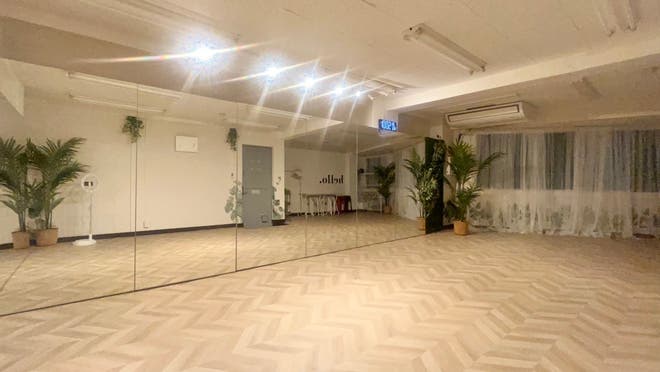 2月OPEN!【JR飯田橋1分】2面大型鏡計約9m/広々42㎡スタジオでポージング・ヨガ・ピラティス・演劇に☆振動の出るダンス✖の写真7
