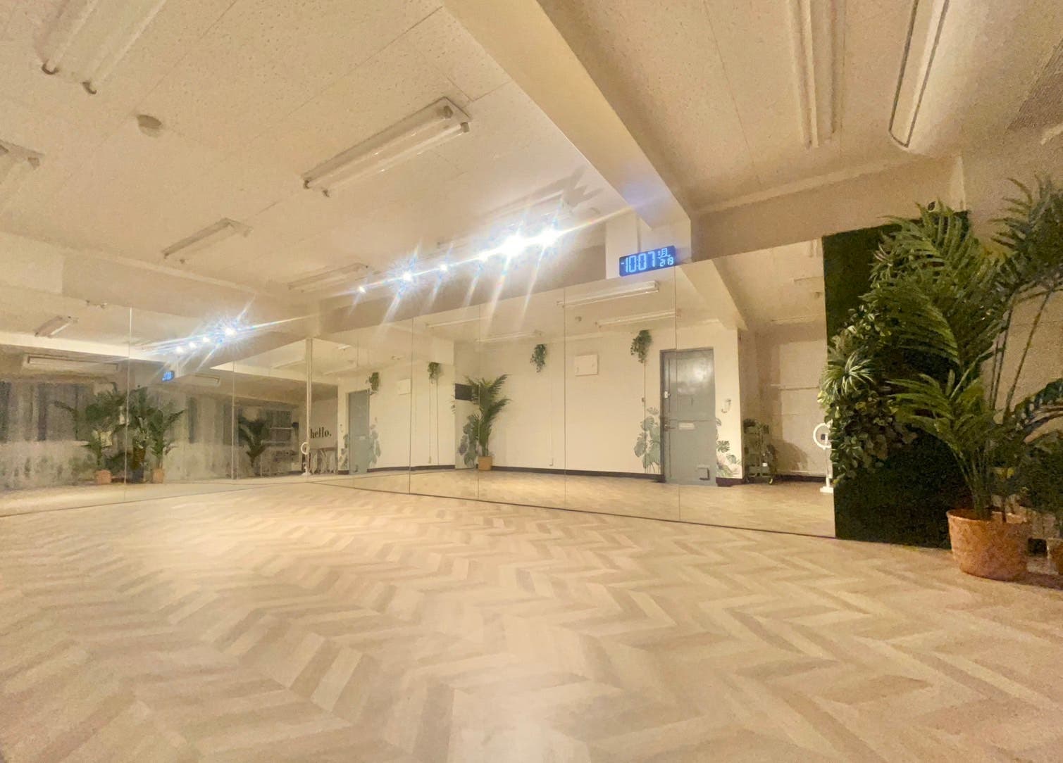 2月OPEN!【JR飯田橋1分】2面大型鏡計約9m／広々42㎡スタジオでポージング・ヨガ・ピラティス・演劇に☆振動の出るダンス✖の写真10