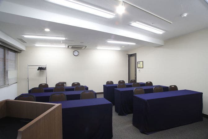 【PREMIUM新大阪902号室】◎JR新大阪駅徒歩3分！窓あり！セミナー・動画撮影・お教室など様々な利用が可能♪の写真2