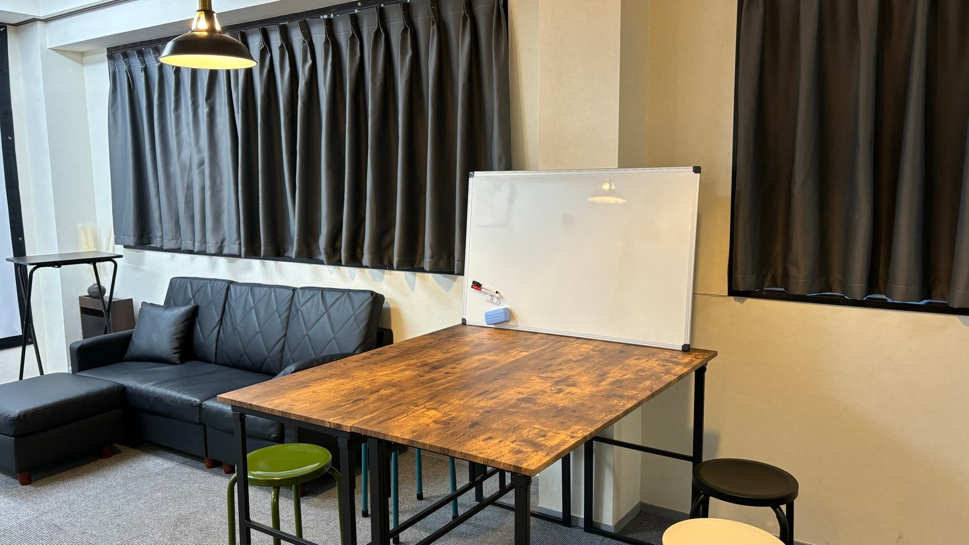 【20名収容】平塚駅西口徒歩5分！ 特大スクリーン有！贅沢な空間で特別な一日を：湘南エリアのレンタルスペース！の写真26