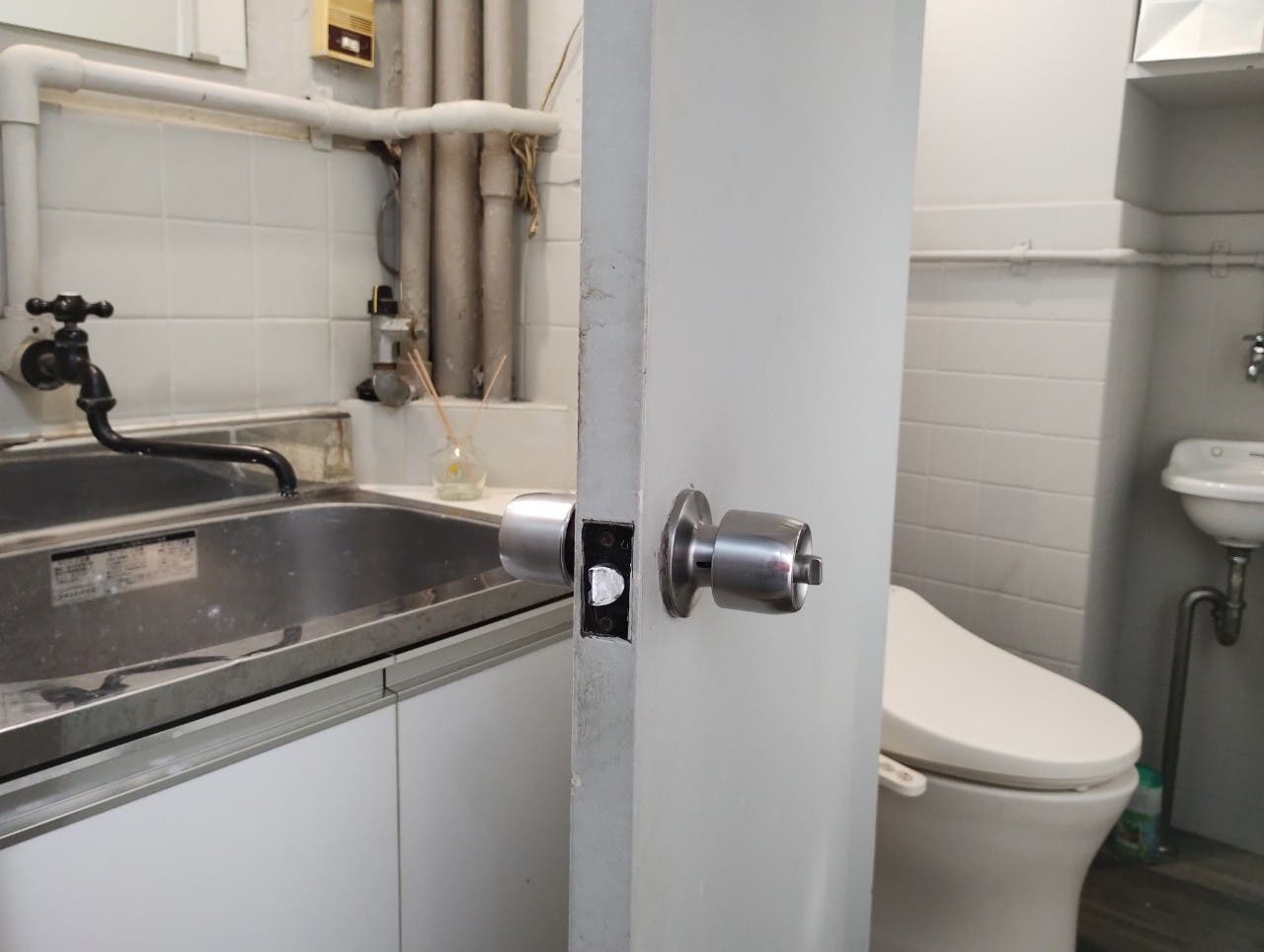 直前割を実施✨東京神田🍀最大20名可🍀駅近２階🍀施術ベッド✨全備品無料✨お得な1日プラン有✨会議/ボードゲームに最適✨の写真21