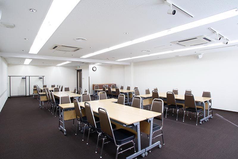 【西梅田駅徒歩1分！701号室】窓あり・スタッフ常駐◎セミナー、説明会に！様々な用途可能なサイズ感♪の写真7