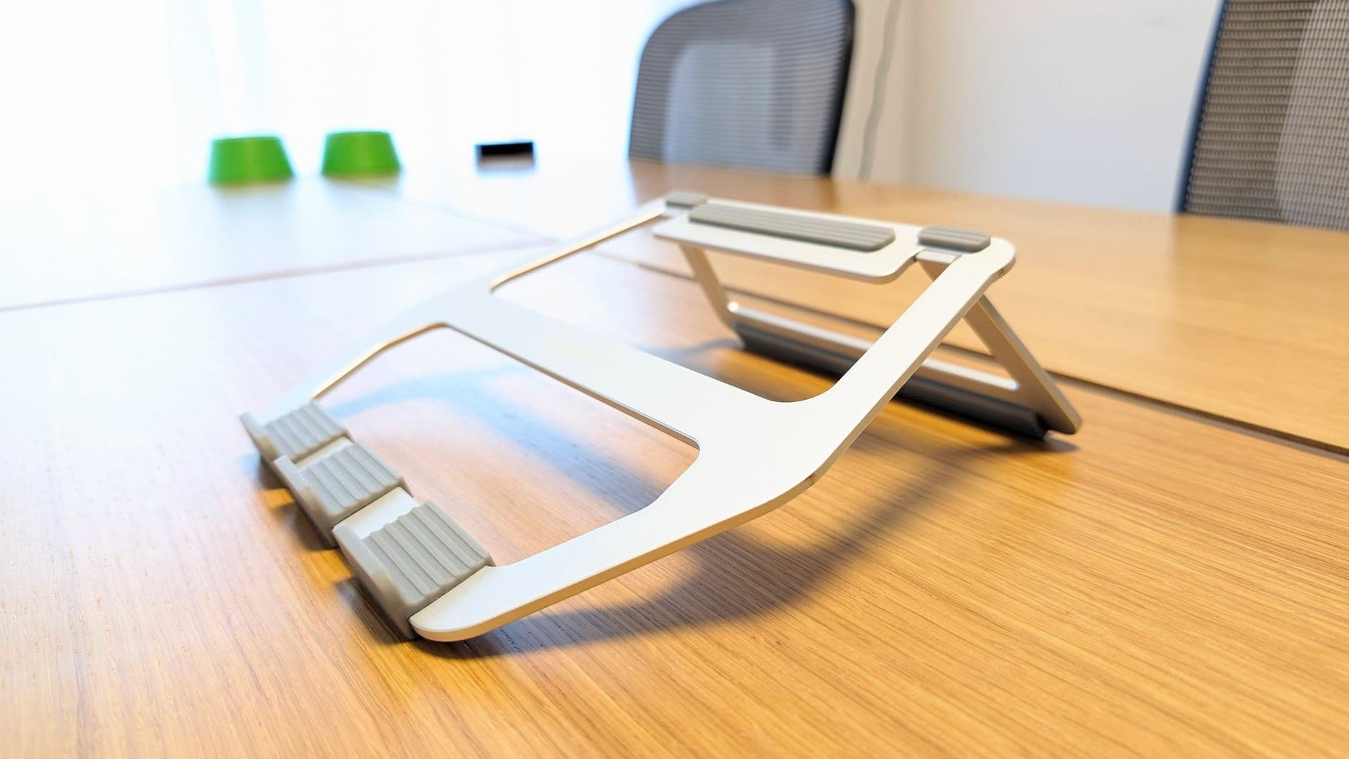 ノートパソコンスタンドの画像1