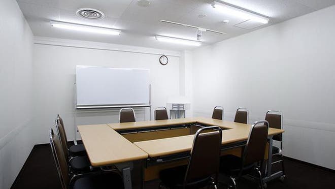 【西梅田駅徒歩1分!706号室】窓あり・スタッフ常駐◎セミナー、説明会に!様々な用途可能なサイズ感♪の写真2