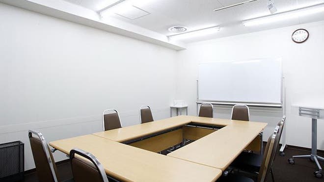 【西梅田駅徒歩1分!707号室】窓あり・スタッフ常駐◎セミナー、説明会に!様々な用途可能なサイズ感♪の写真3