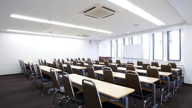 【西梅田駅徒歩1分!710号室】窓あり・スタッフ常駐◎セミナー、説明会に!様々な用途可能なサイズ感♪の写真1