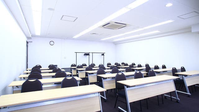 【西梅田駅徒歩1分!901号室】窓あり・スタッフ常駐◎セミナー、説明会に!様々な用途可能なサイズ感♪の写真2