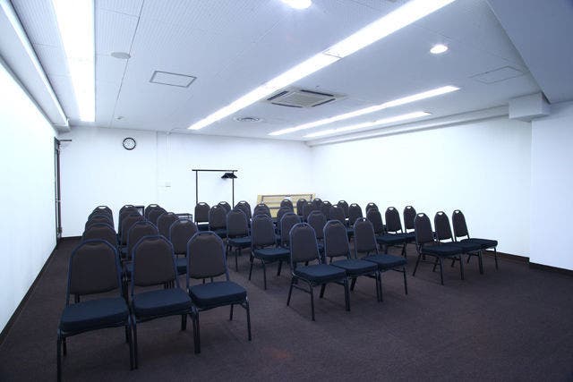 【西梅田駅徒歩1分！901号室】窓あり・スタッフ常駐◎セミナー、説明会に！様々な用途可能なサイズ感♪の写真7